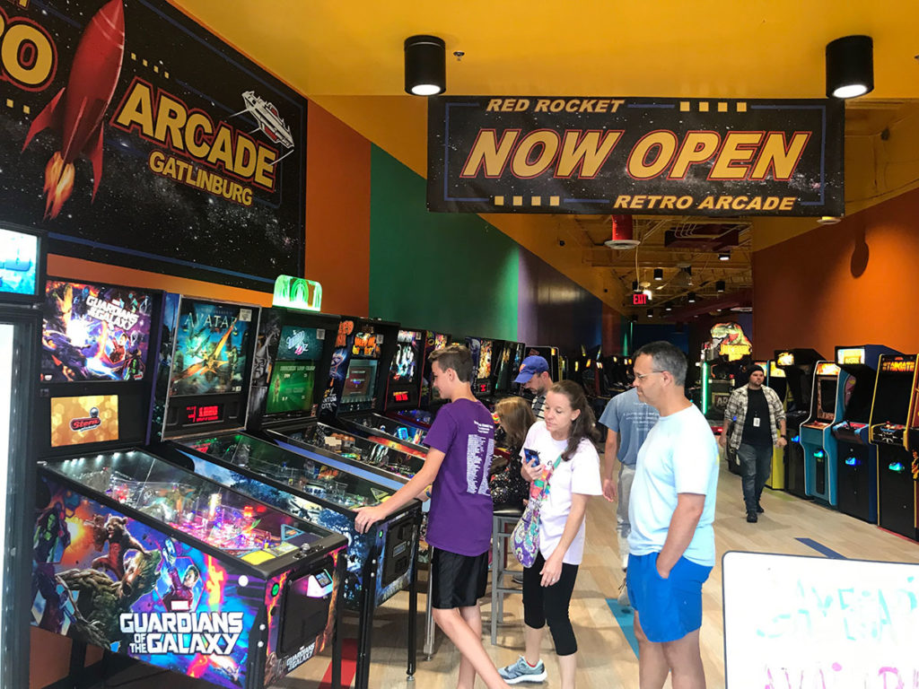 Red Rocket Retro Arcade - The Historic Gatlinburg Inn