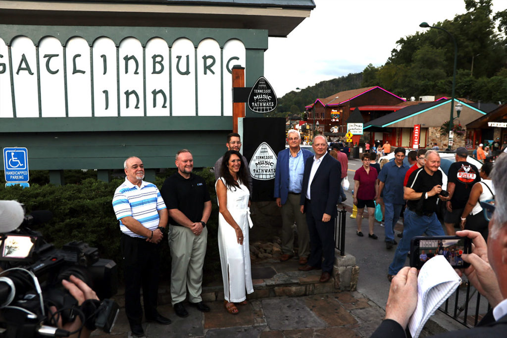 The Historic Gatlinburg Inn is Now a Tennessee Music Pathways ...